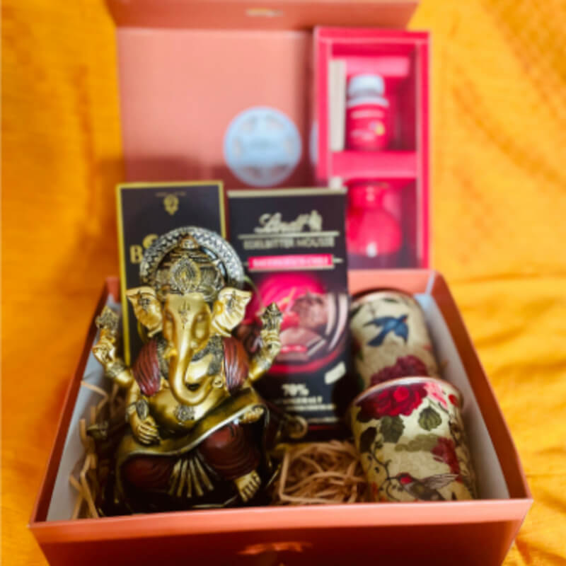 10 Customized Gift Ideas for Employee Appreciation - Plattera
